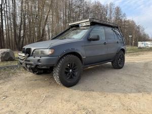 Grey BMW X5 2002 in Riga, with an engine capacity of 3.00 L and mileage of 368 thousand km for 3850 €, photo 8 on AUTOMOTO.COM.LV