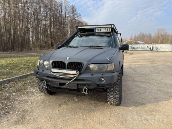 Grey BMW X5 2002 in Riga, with an engine capacity of 3.00 L and mileage of 368 thousand km for 3850 €, photo 8 on AUTOMOTO.COM.LV