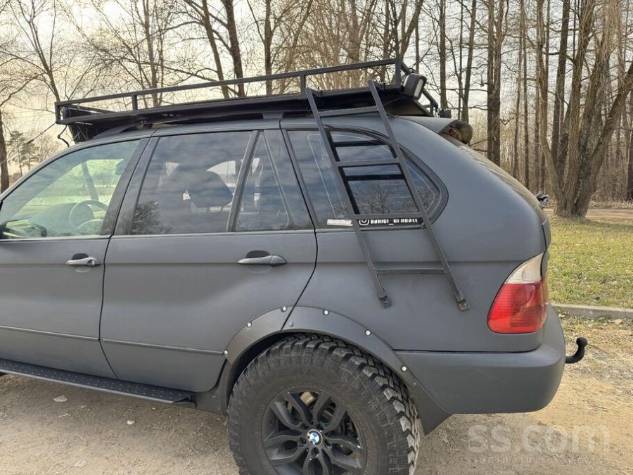 Grey BMW X5 2002 in Riga, with an engine capacity of 3.00 L and mileage of 368 thousand km for 3850 €, photo 11 on AUTOMOTO.COM.LV