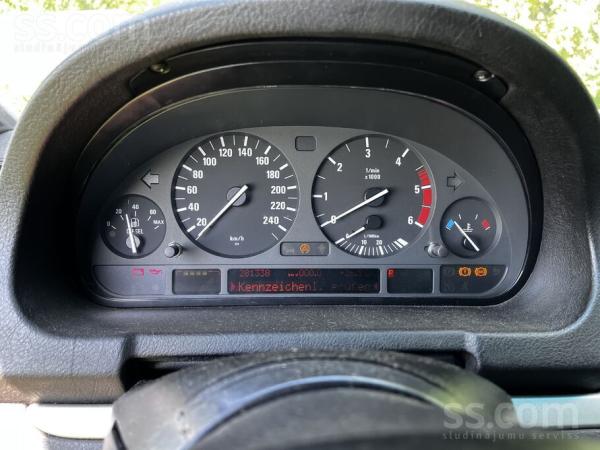 Pelēks BMW X5 2002 Liepāja, ar dzinēja tilpumu 3.00 L un nobraukumu 281 tūkst. km par 2000 €, foto 6 vietnē AUTOMOTO.COM.LV