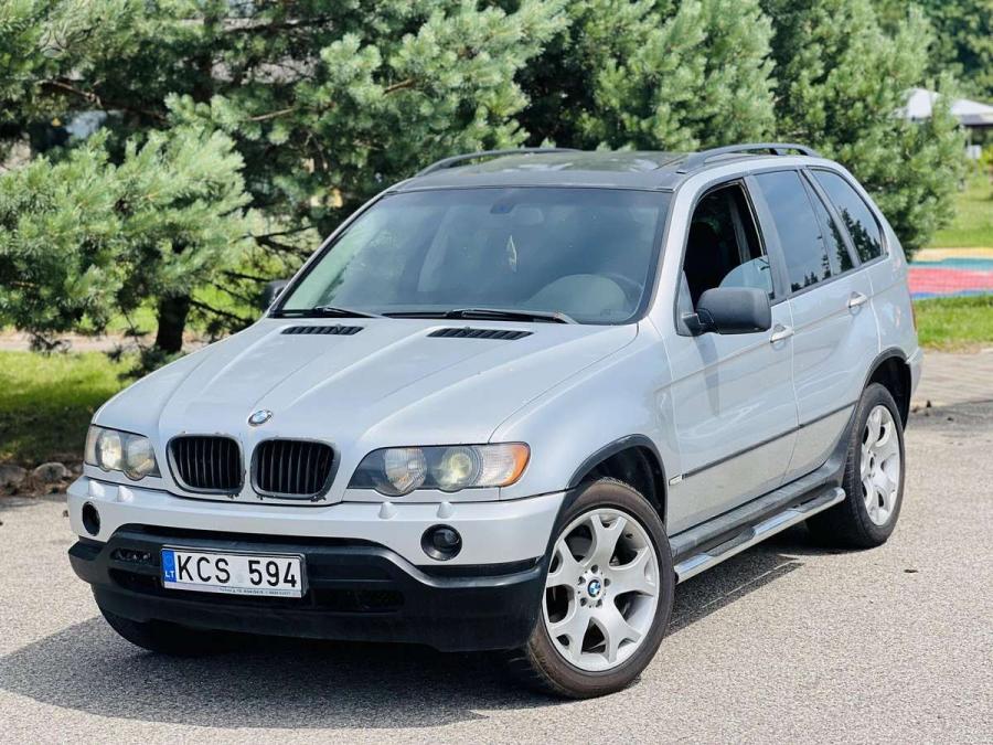 Серый БМВ Х5 2002 в Вильнюс, объемом двигателя 2.93 л и пробегом 350 тыс. км за 1650 €, фото 1 на AUTOMOTO.COM.LV