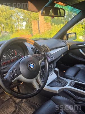 Pelēks BMW X5 2002 Rīga, ar dzinēja tilpumu 3.00 L un nobraukumu 459 tūkst. km par 1500 €, foto  vietnē AUTOMOTO.COM.LV