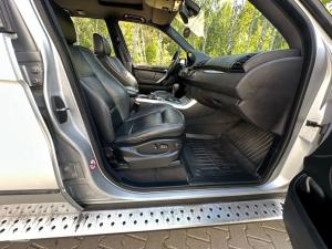 Grey BMW X5 2002 in Kaunas, with an engine capacity of 3.00 L and mileage of 0 thousand km for 2350 €, photo 16 on AUTOMOTO.COM.LV