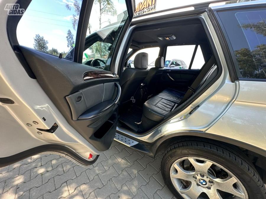 Grey BMW X5 2002 in Kaunas, with an engine capacity of 3.00 L and mileage of 0 thousand km for 2350 €, photo 21 on AUTOMOTO.COM.LV