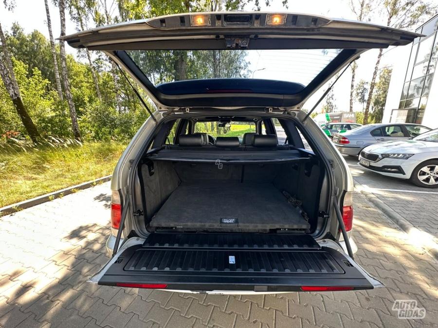 Grey BMW X5 2002 in Kaunas, with an engine capacity of 3.00 L and mileage of 0 thousand km for 2350 €, photo 25 on AUTOMOTO.COM.LV