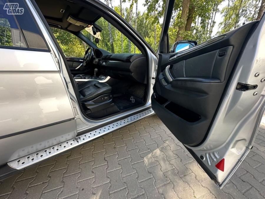Grey BMW X5 2002 in Kaunas, with an engine capacity of 3.00 L and mileage of 0 thousand km for 2350 €, photo 26 on AUTOMOTO.COM.LV