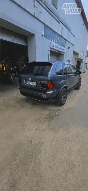 Grey BMW X5 2002 in Vilnius, with an engine capacity of 3.00 L and mileage of 338 thousand km for 4600 €, photo  on AUTOMOTO.COM.LV