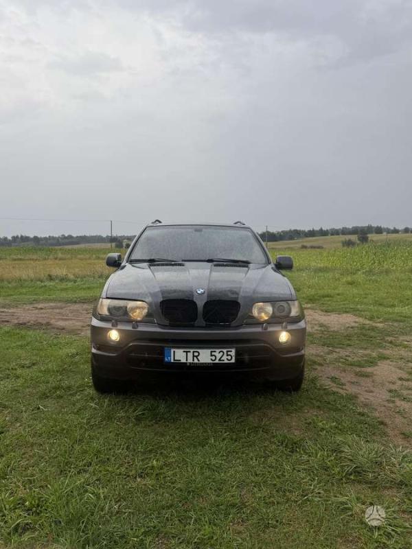 Grey BMW X5 2002 in Vilnius, with an engine capacity of 2.93 L and mileage of 301 thousand km for 1050 €, photo 3 on AUTOMOTO.COM.LV