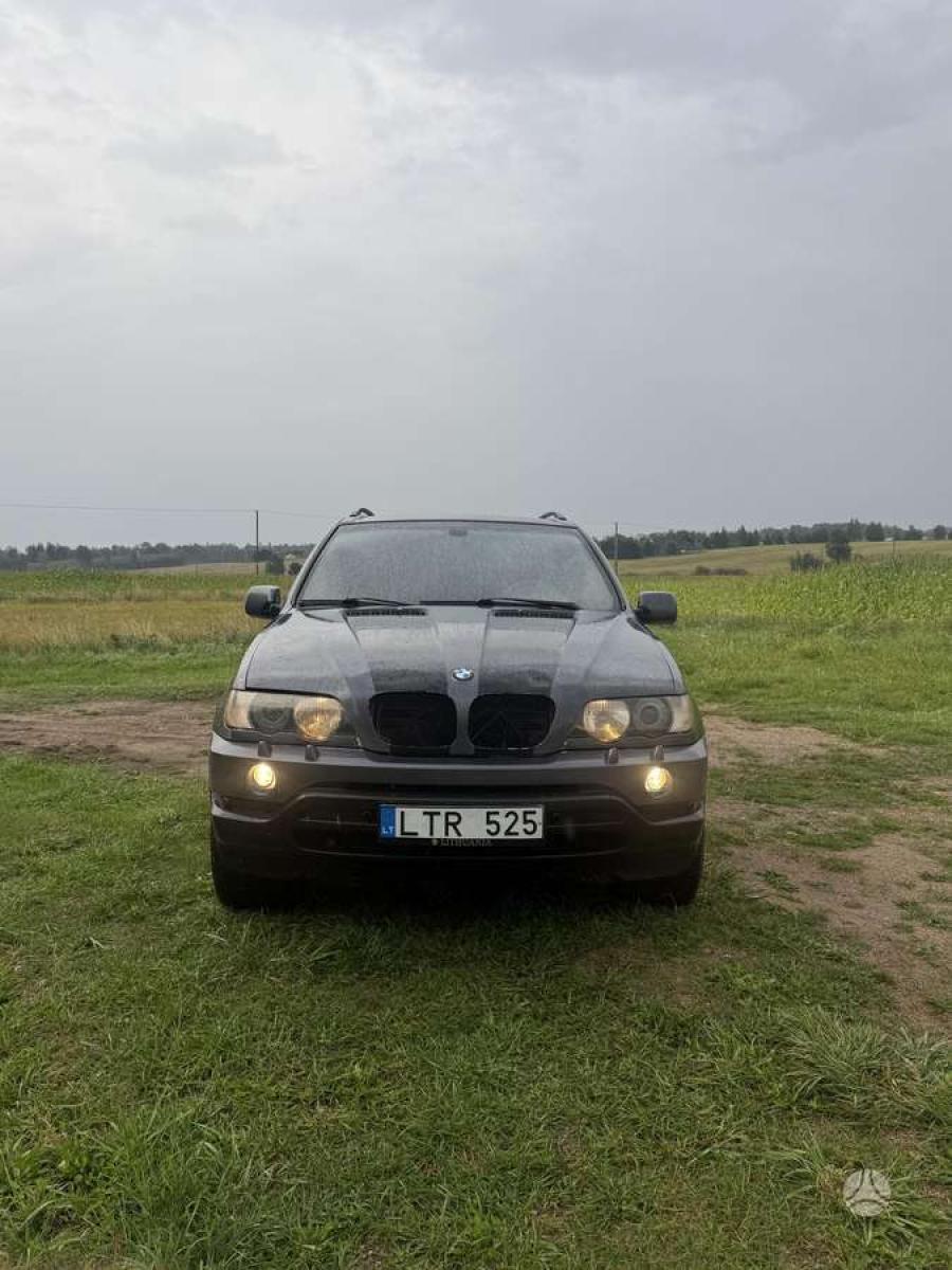 Grey BMW X5 2002 in Vilnius, with an engine capacity of 2.93 L and mileage of 301 thousand km for 1050 €, photo 3 on AUTOMOTO.COM.LV