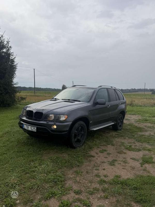 Grey BMW X5 2002 in Vilnius, with an engine capacity of 2.93 L and mileage of 301 thousand km for 1050 €, photo 4 on AUTOMOTO.COM.LV