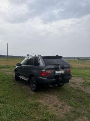 Grey BMW X5 2002 in Vilnius, with an engine capacity of 2.93 L and mileage of 301 thousand km for 1050 €, photo 5 on AUTOMOTO.COM.LV