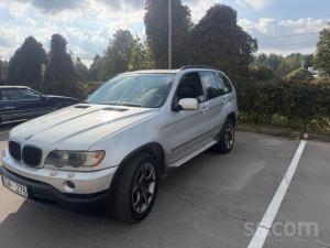 Pelēks BMW X5 2002 Rīga, ar dzinēja tilpumu 3.00 L un nobraukumu 300 tūkst. km par 2300 €, foto  vietnē AUTOMOTO.COM.LV
