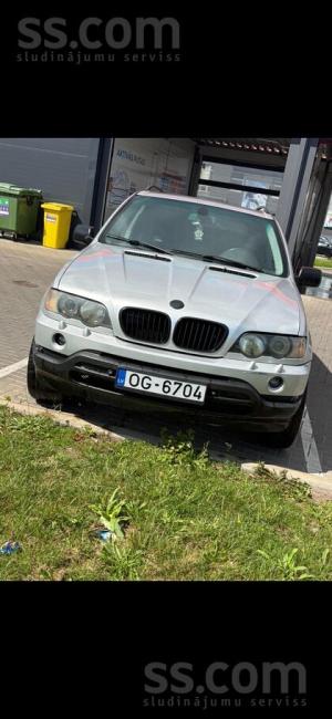 Grey BMW X5 2002 in Aizkraukle, with an engine capacity of 3.00 L and mileage of 478 thousand km for 1800 €, photo  on AUTOMOTO.COM.LV