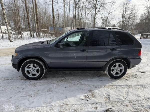 Pelēks BMW X5 2003 Viļņa, ar dzinēja tilpumu 3.00 L un nobraukumu 286 tūkst. km par 3100 €, foto 3 vietnē AUTOMOTO.COM.LV