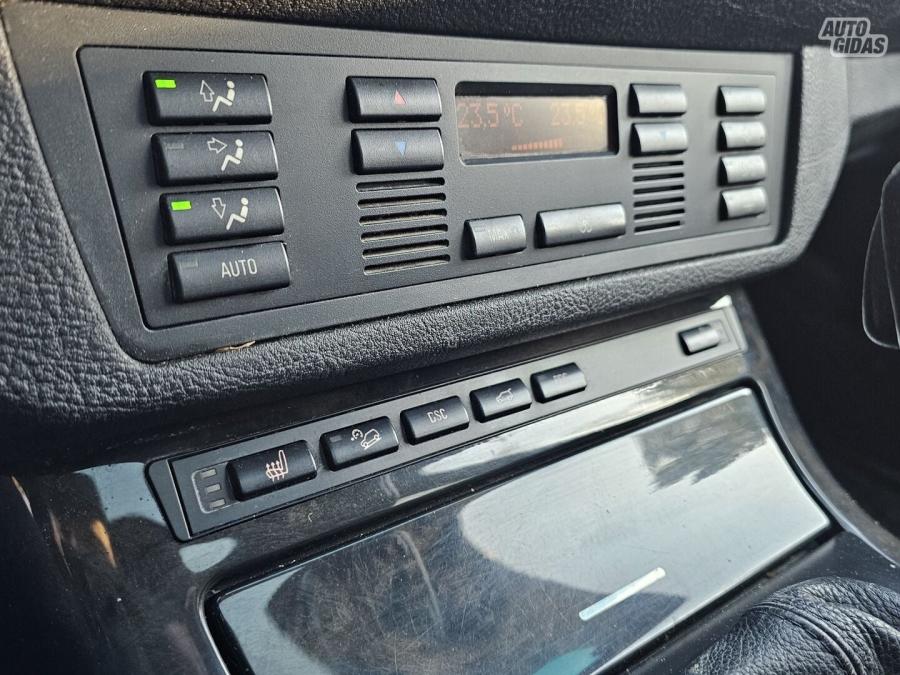 Grey BMW X5 2003 in Ariogala, with an engine capacity of 3.00 L and mileage of 340 thousand km for 4200 €, photo 9 on AUTOMOTO.COM.LV