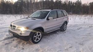 Pelēks BMW X5 2003 Viļņa, ar dzinēja tilpumu 2.93 L un nobraukumu 252 tūkst. km par 3850 €, foto  vietnē AUTOMOTO.COM.LV