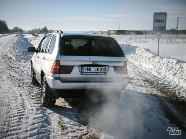 Pelēks BMW X5 2003 Telšiai, ar dzinēja tilpumu 3.00 L un nobraukumu 290 tūkst. km par 2250 €, foto 5 vietnē AUTOMOTO.COM.LV