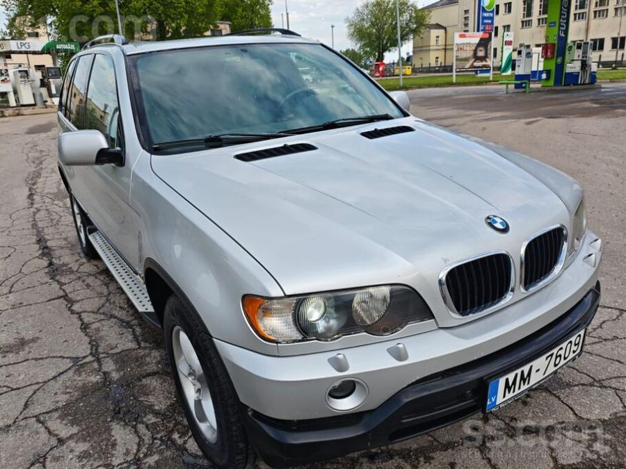 Grey BMW X5 2003 in Daugavpils, with an engine capacity of 3.00 L and mileage of 352 thousand km for 3400 €, photo 3 on AUTOMOTO.COM.LV