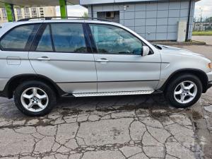 Grey BMW X5 2003 in Daugavpils, with an engine capacity of 3.00 L and mileage of 352 thousand km for 3400 €, photo 6 on AUTOMOTO.COM.LV