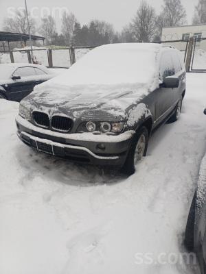Grey BMW X5 2003 in Riga, with an engine capacity of 3.00 L and mileage of 290 thousand km for 3500 €, photo 4 on AUTOMOTO.COM.LV