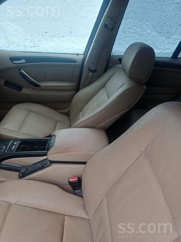 Grey BMW X5 2003 in Riga, with an engine capacity of 3.00 L and mileage of 290 thousand km for 3500 €, photo 4 on AUTOMOTO.COM.LV