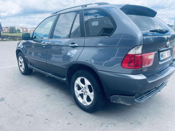 Pelēks BMW X5 2003 Viļņa, ar dzinēja tilpumu 2.93 L un nobraukumu 377 tūkst. km par 1900 €, foto 5 vietnē AUTOMOTO.COM.LV