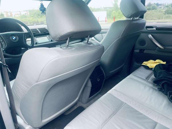 Pelēks BMW X5 2003 Viļņa, ar dzinēja tilpumu 2.93 L un nobraukumu 377 tūkst. km par 1900 €, foto 8 vietnē AUTOMOTO.COM.LV