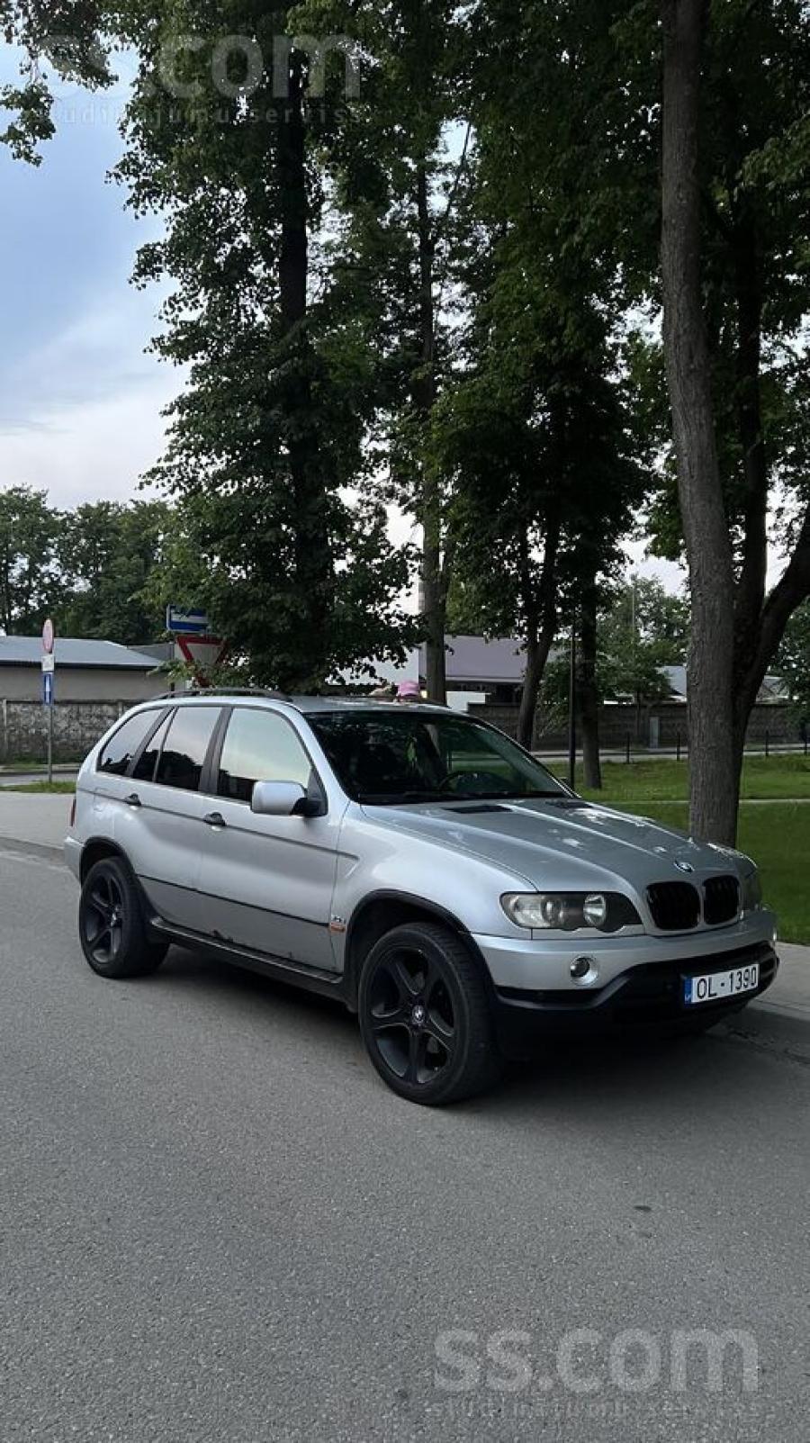 Pelēks BMW X5 2003 Daugavpils, ar dzinēja tilpumu 3.00 L un nobraukumu 416 tūkst. km par 3000 €, foto 3 vietnē AUTOMOTO.COM.LV