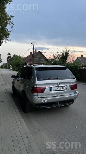 Pelēks BMW X5 2003 Daugavpils, ar dzinēja tilpumu 3.00 L un nobraukumu 416 tūkst. km par 3000 €, foto 4 vietnē AUTOMOTO.COM.LV