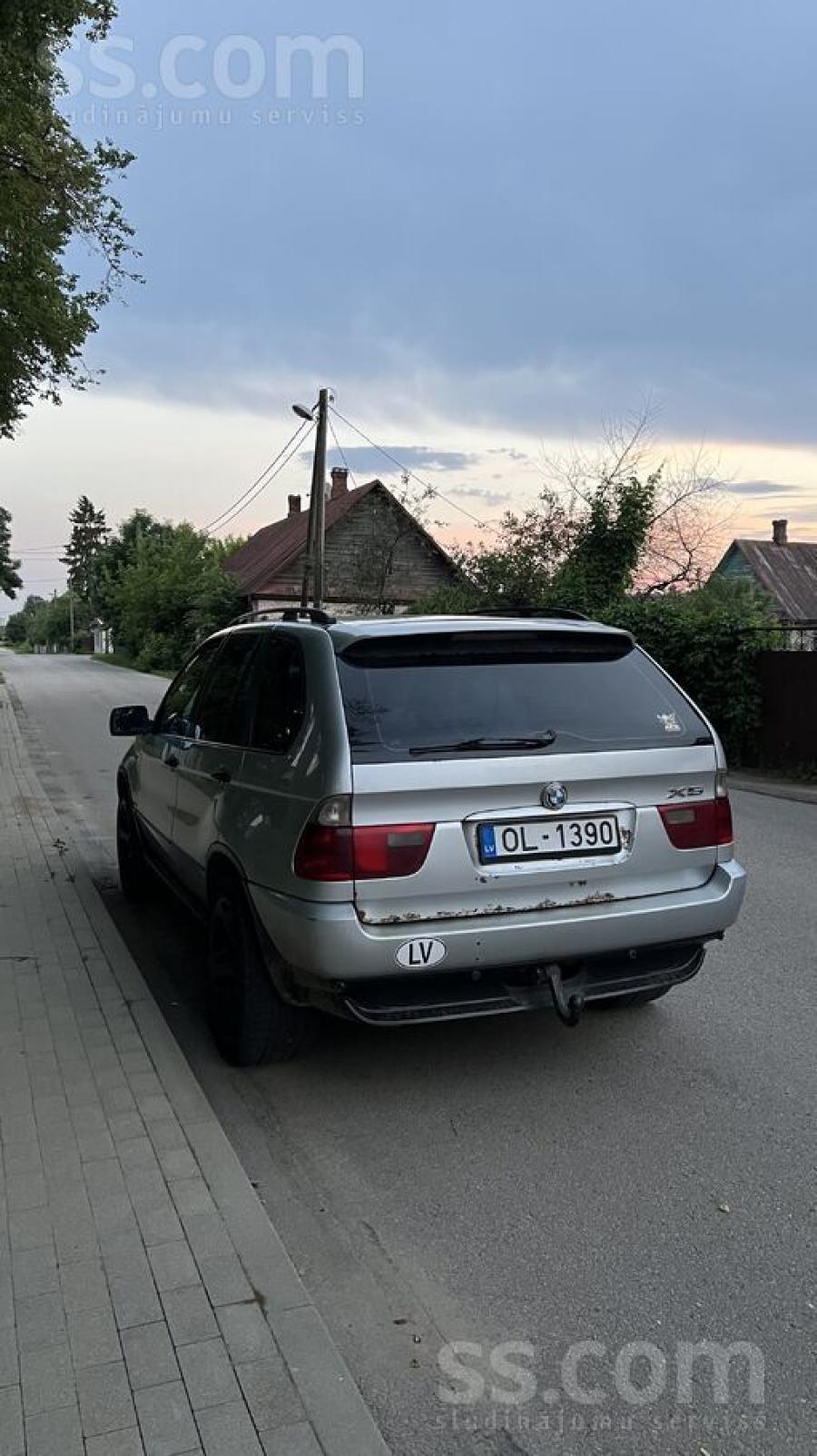 Pelēks BMW X5 2003 Daugavpils, ar dzinēja tilpumu 3.00 L un nobraukumu 416 tūkst. km par 3000 €, foto 4 vietnē AUTOMOTO.COM.LV