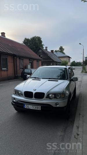 Pelēks BMW X5 2003 Daugavpils, ar dzinēja tilpumu 3.00 L un nobraukumu 416 tūkst. km par 2800 €, foto  vietnē AUTOMOTO.COM.LV