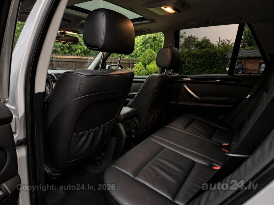 Pelēks BMW X5 2003 Tallina, ar dzinēja tilpumu 3.00 L un nobraukumu 267 tūkst. km par 5900 €, foto 13 vietnē AUTOMOTO.COM.LV