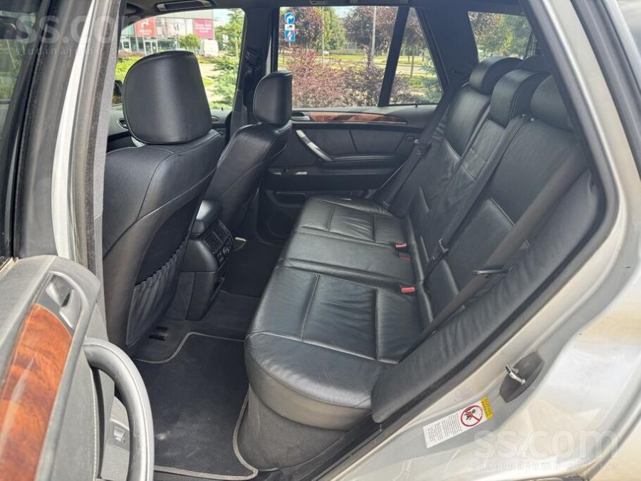Grey BMW X5 2003 in Riga, with an engine capacity of 3.00 L and mileage of 323 thousand km for 6000 €, photo 6 on AUTOMOTO.COM.LV