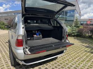Grey BMW X5 2003 in Riga, with an engine capacity of 3.00 L and mileage of 323 thousand km for 6000 €, photo 9 on AUTOMOTO.COM.LV