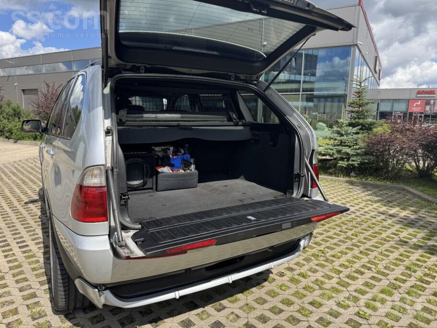 Grey BMW X5 2003 in Riga, with an engine capacity of 3.00 L and mileage of 323 thousand km for 6000 €, photo 9 on AUTOMOTO.COM.LV