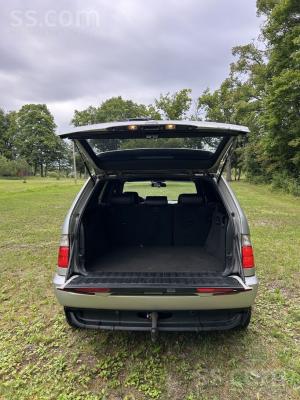 Grey BMW X5 2003 in Madona, with an engine capacity of 3.00 L and mileage of 407 thousand km for 2500 €, photo 10 on AUTOMOTO.COM.LV