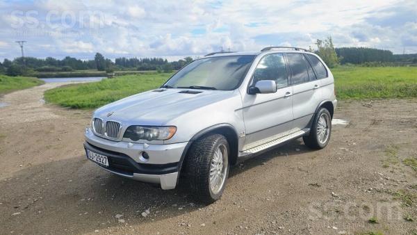 BMW X5 2003 in Jelgava on AUTOMOTO.COM.LV Grey BMW X5 2003 in Jelgava, with an engine capacity of 4.60 L and mileage of 191 thousand km for 6500 €, photo 6 on AUTOMOTO.COM.LV