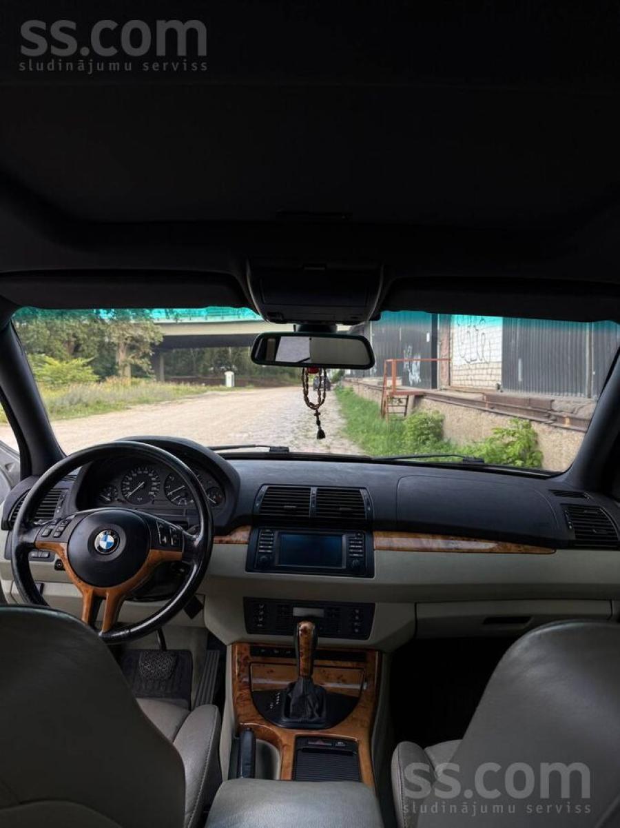 Pelēks BMW X5 2003 Rīga, ar dzinēja tilpumu 4.40 L un nobraukumu 370 tūkst. km par 4300 €, foto 5 vietnē AUTOMOTO.COM.LV