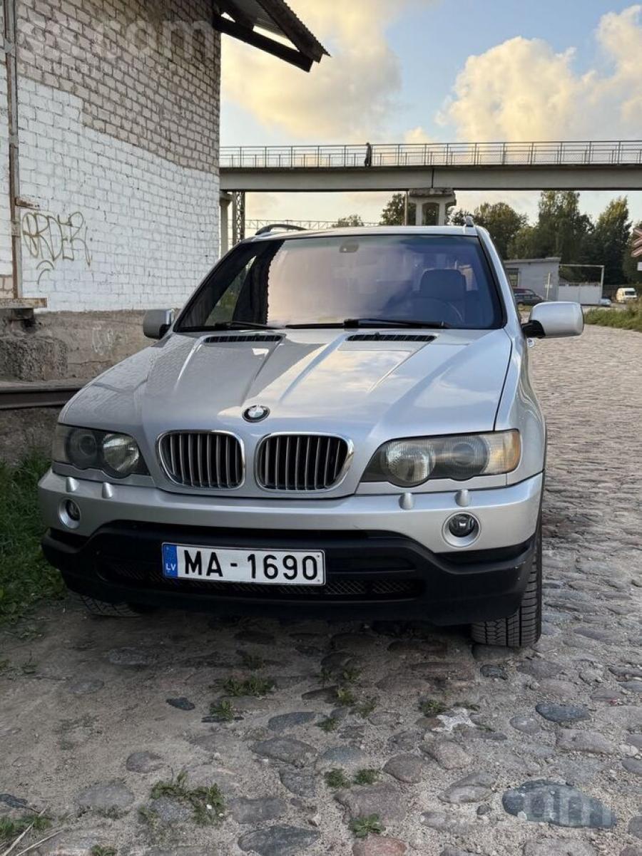 Pelēks BMW X5 2003 Rīga, ar dzinēja tilpumu 4.40 L un nobraukumu 370 tūkst. km par 4300 €, foto 1 vietnē AUTOMOTO.COM.LV