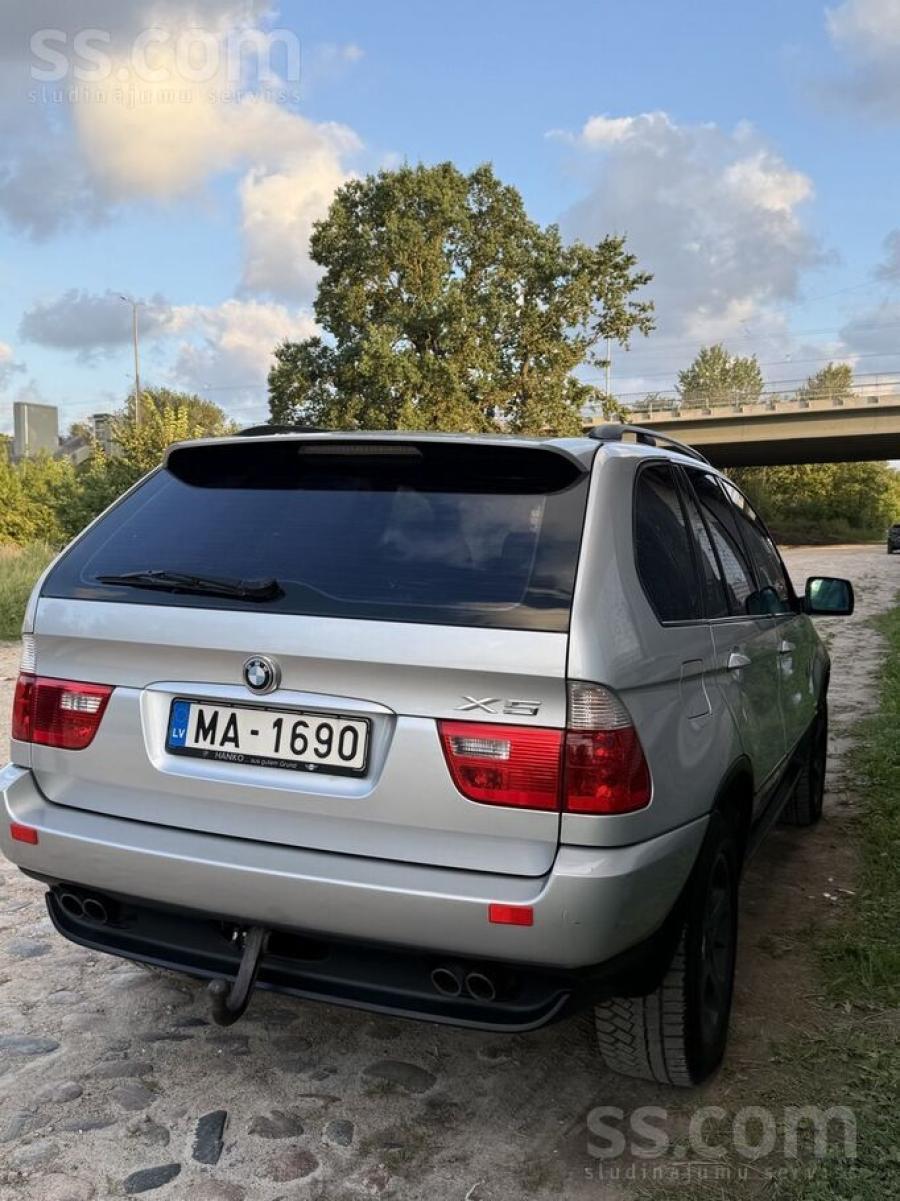 Pelēks BMW X5 2003 Rīga, ar dzinēja tilpumu 4.40 L un nobraukumu 370 tūkst. km par 4300 €, foto 3 vietnē AUTOMOTO.COM.LV