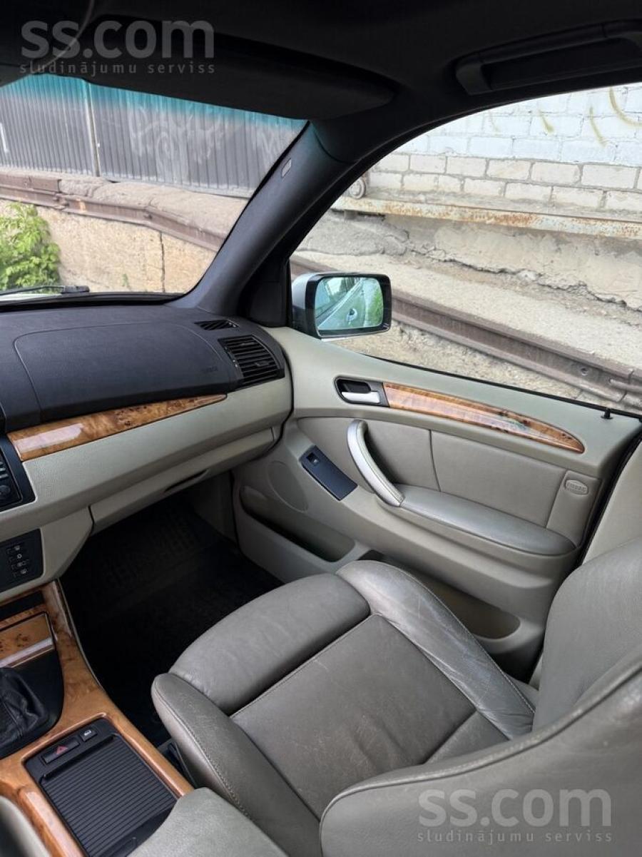 Pelēks BMW X5 2003 Rīga, ar dzinēja tilpumu 4.40 L un nobraukumu 370 tūkst. km par 4300 €, foto 8 vietnē AUTOMOTO.COM.LV