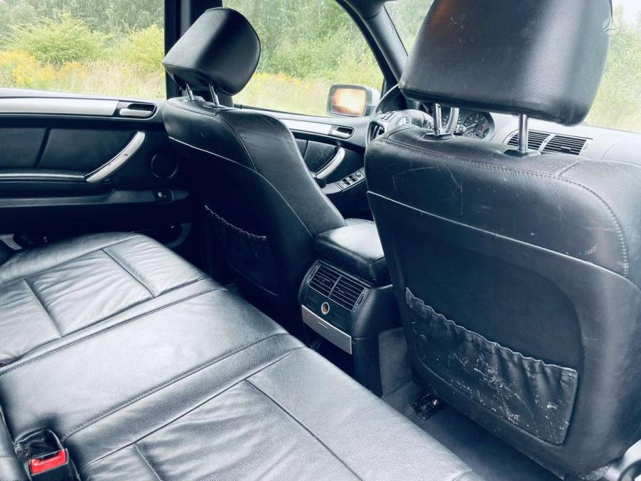 Pelēks BMW X5 2003 Viļņa, ar dzinēja tilpumu 2.93 L un nobraukumu 432 tūkst. km par 1600 €, foto 9 vietnē AUTOMOTO.COM.LV