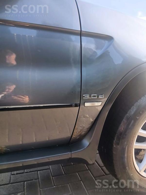 BMW X5 2003 Ludza vietnÄ PelÄks BMW X5 2003 Ludza, ar dzinÄja tilpumu 3.00 L un nobraukumu 327 tÅ«kst. km par 1900 ā¬, foto 8 vietnÄ AUTOMOTO.COM.LV