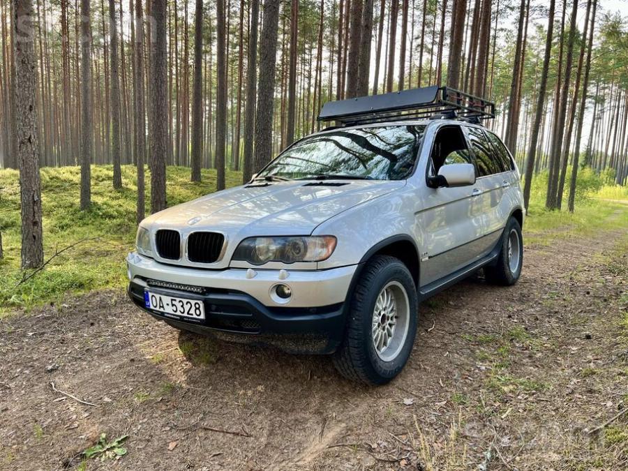 Grey BMW X5 2004 in Valmiera, with an engine capacity of 3.00 L and mileage of 389 thousand km for 4900 €, photo 1 on AUTOMOTO.COM.LV