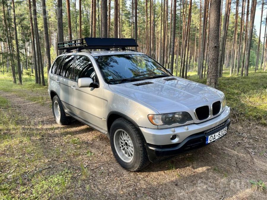 Grey BMW X5 2004 in Valmiera, with an engine capacity of 3.00 L and mileage of 389 thousand km for 4900 €, photo 2 on AUTOMOTO.COM.LV