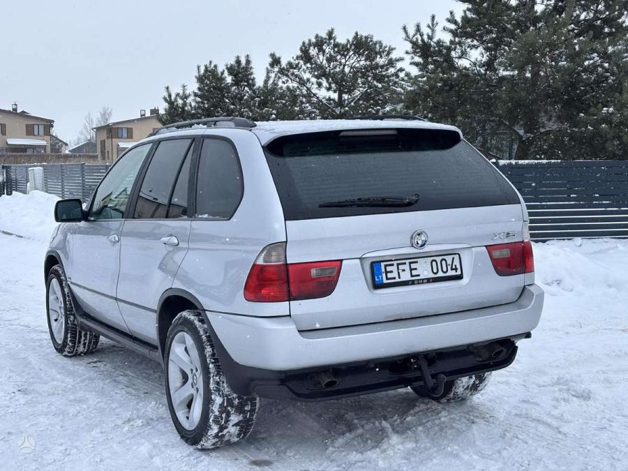 Grey BMW X5 2004 in Vilnius, with an engine capacity of 2.99 L and mileage of 330 thousand km for 3500 €, photo 3 on AUTOMOTO.COM.LV