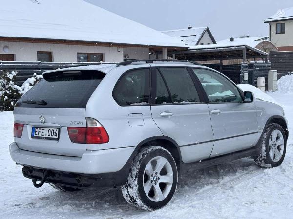 Pelēks BMW X5 2004 Viļņa, ar dzinēja tilpumu 2.99 L un nobraukumu 330 tūkst. km par 3500 €, foto 5 vietnē AUTOMOTO.COM.LV