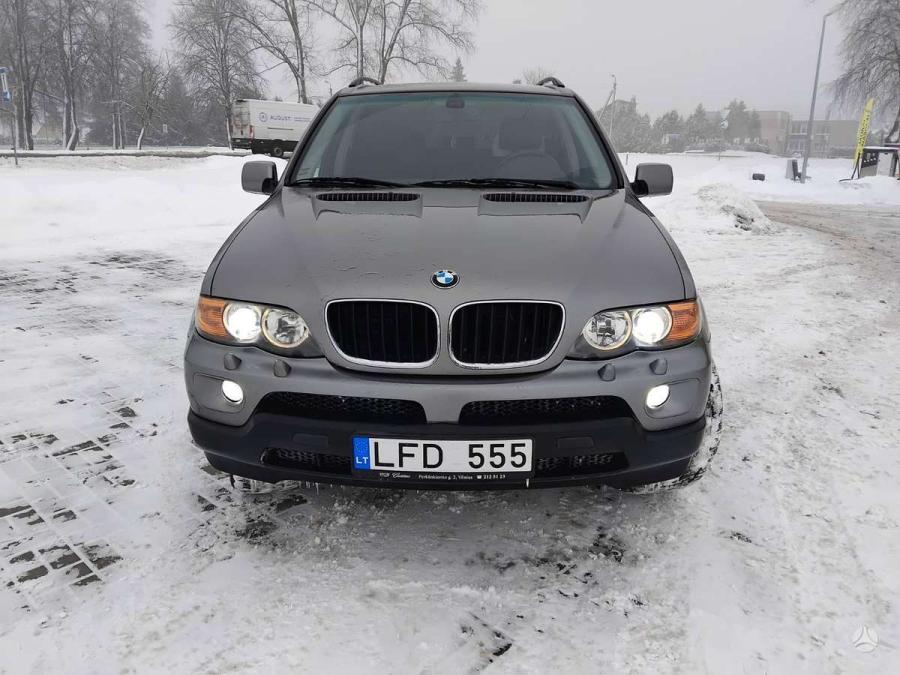 Grey BMW X5 2004 in Sirvintos, with an engine capacity of 2.99 L and mileage of 196 thousand km for 5000 €, photo 4 on AUTOMOTO.COM.LV