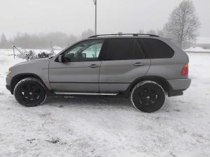 Grey BMW X5 2004 in Sirvintos, with an engine capacity of 2.99 L and mileage of 196 thousand km for 5000 €, photo 5 on AUTOMOTO.COM.LV