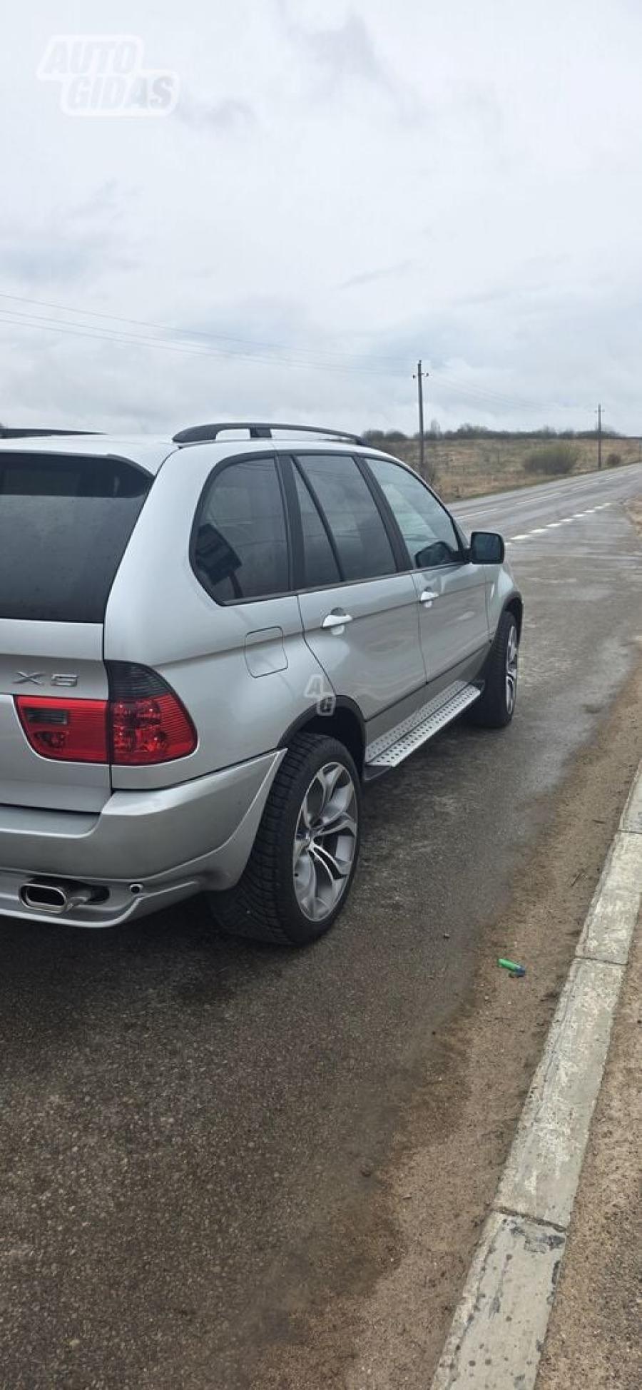 Grey BMW X5 2004 in Jonava, with an engine capacity of 3.00 L and mileage of 317 thousand km for 4500 €, photo 4 on AUTOMOTO.COM.LV